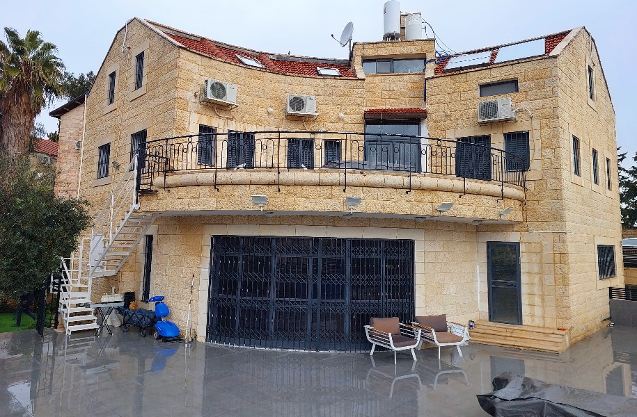 A Private House In The Style Of "Jerusalem Of The Past", A Plot Of 542 ...