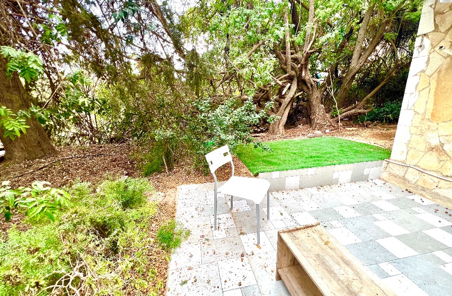 For Rent : Old Katamon Studio Garden Apt With Private Entrance ...